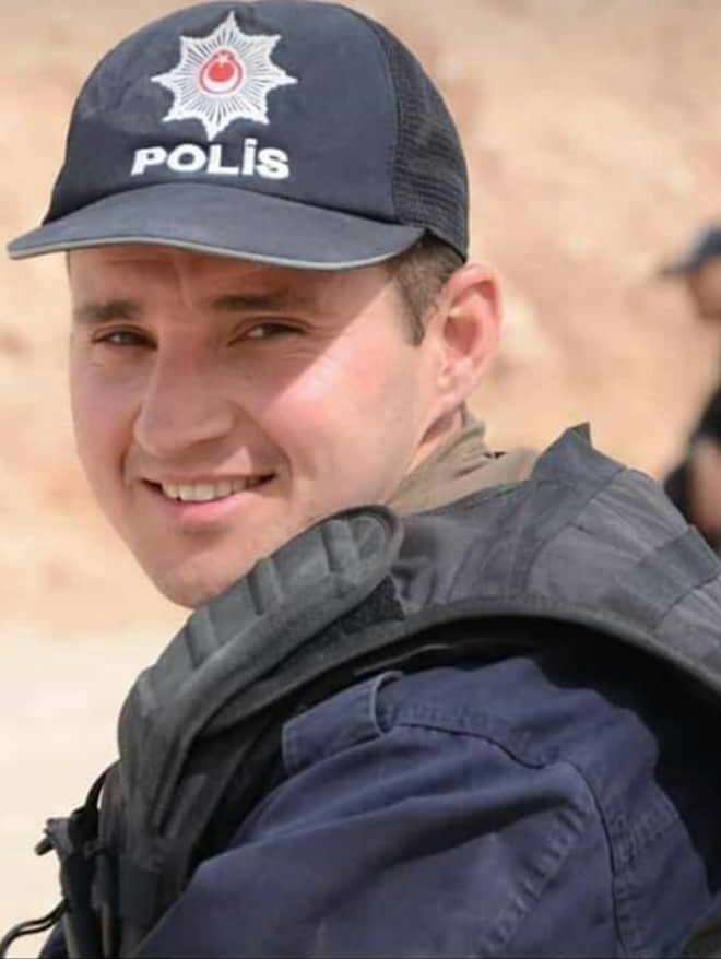 ŞEHİT ÖZEL HAREKÂT POLİSİ USLU TOPRAĞA VERİLDİ - Hürsöz Gazetesi ... ŞEHİT ÖZEL HAREKÂT POLİSİ USLU TOPRAĞA VERİLDİ - Hürsöz Gazetesi ...