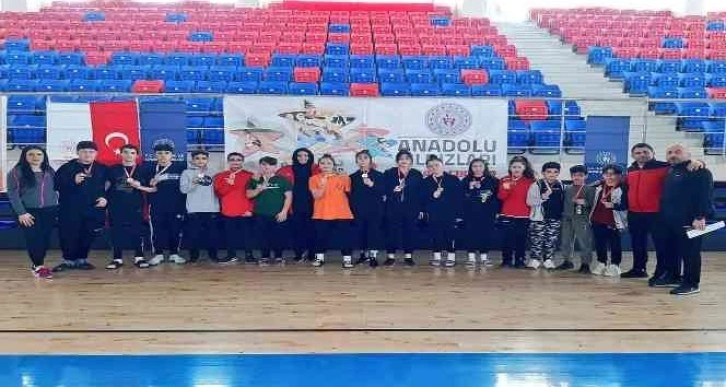 Sivas judo takımı yarı finalde - Hürsöz Gazetesi Sivas judo takımı yarı finalde - Hürsöz Gazetesi