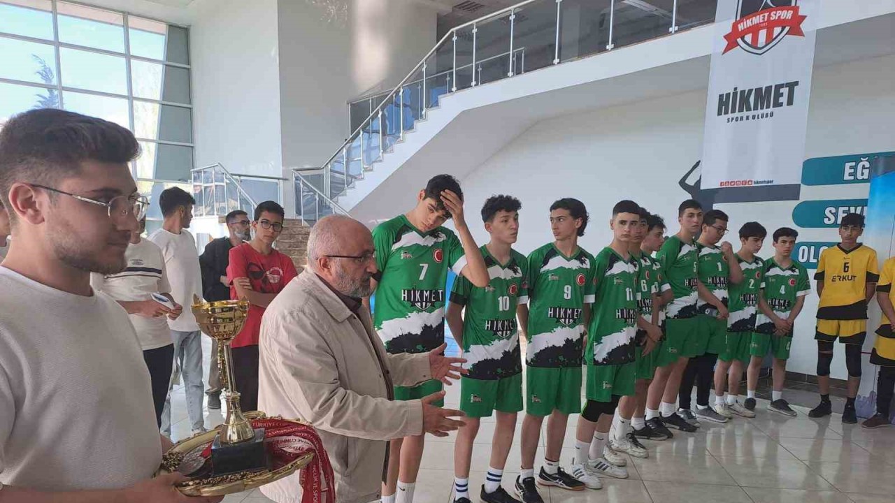 İmam-Hatip okulları arasında spor heyecanı devam ediyor - Hürsöz Gazetesi İmam-Hatip okulları arasında spor heyecanı devam ediyor - Hürsöz Gazetesi