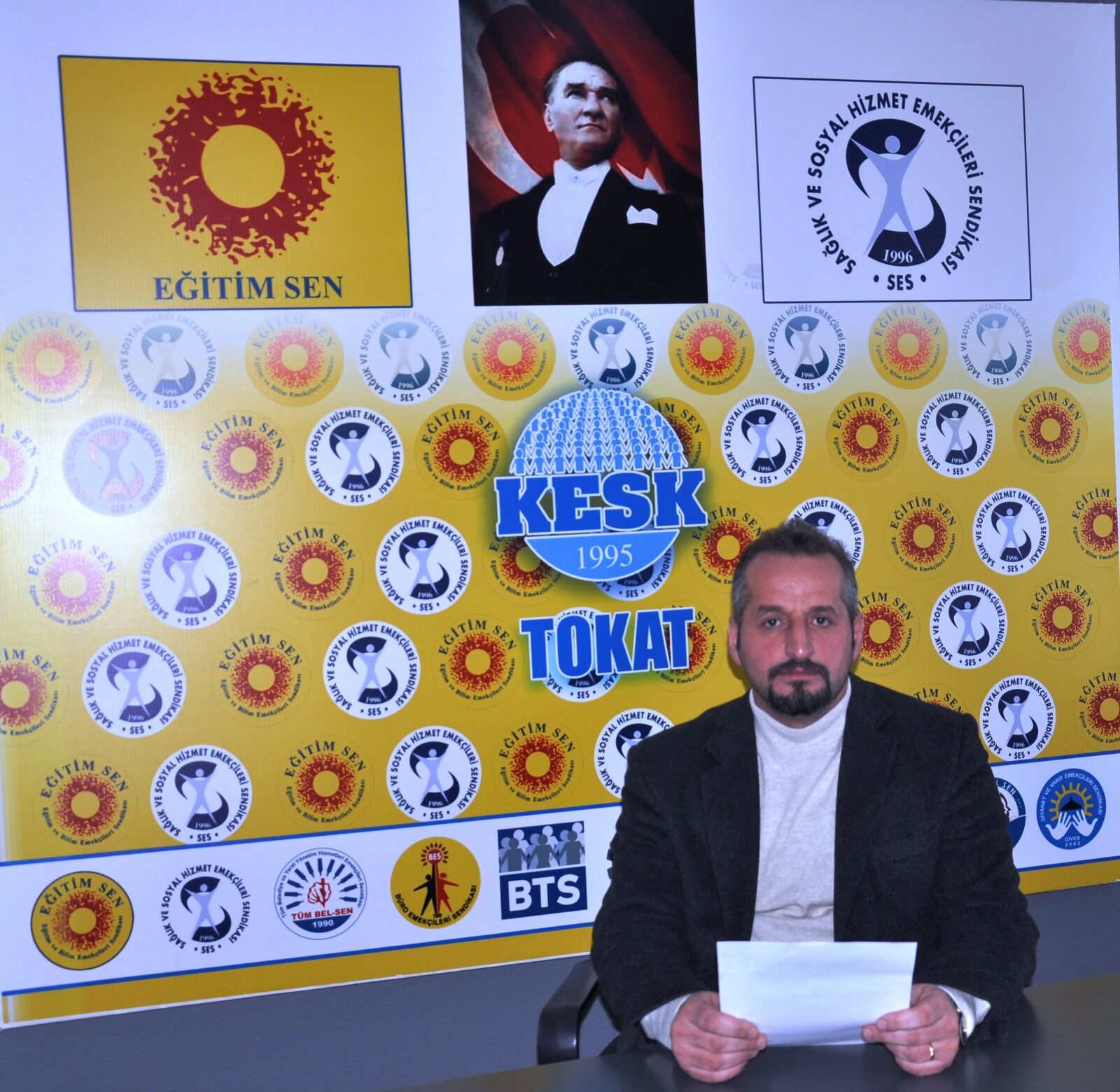 E itim Sen Tokat ube Ba kan Ercan zel Laiklik Ve Bilim Kar t 