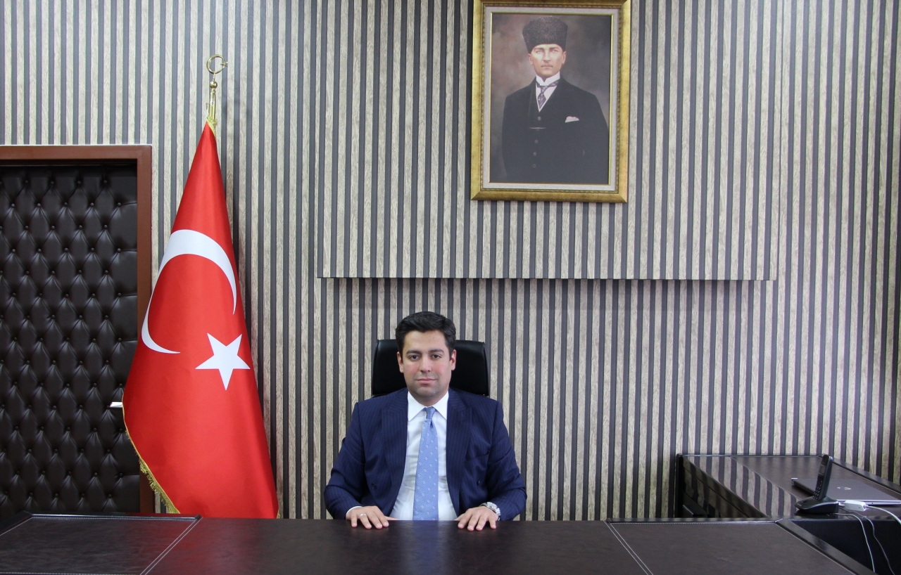 Çarşıbaşı Kaymakamı Zahid Bahadır Semiz göreve başladı - Hürsöz Gazetesi Çarşıbaşı Kaymakamı Zahid Bahadır Semiz göreve başladı - Hürsöz Gazetesi